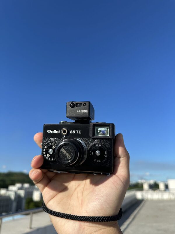 CHI L.D. Meter the light meter and laser rangefinder for film ...